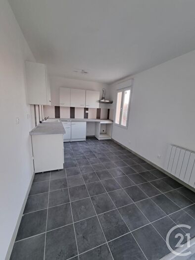 Appartement à louer - Montdidier - 4 pièces - 3 chambres