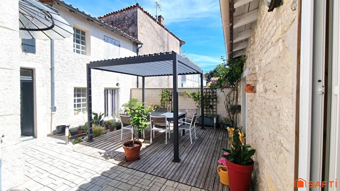 Maison 9 pièces à vendre - Mortagne-sur-Gironde