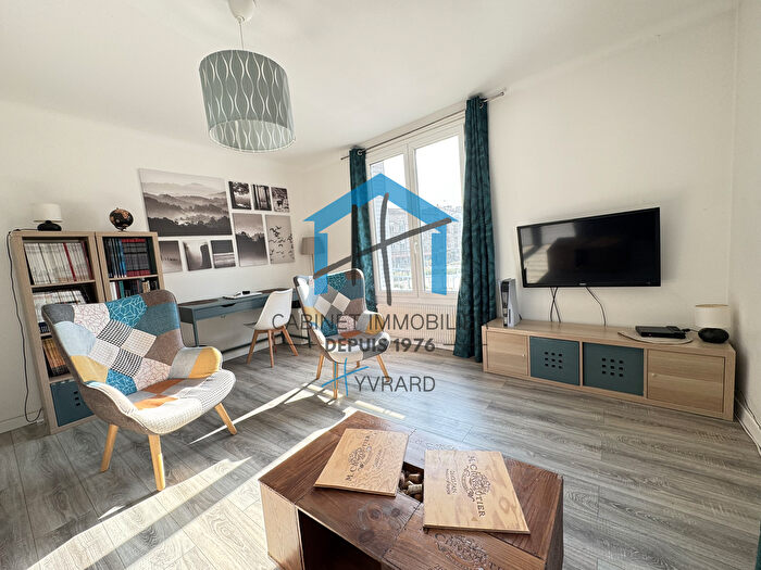 Appartement à vendre - Saint-Chamond, Centre-ville, Saint-Ennemond, Chavanne - 4 pièces - 3 chambres
