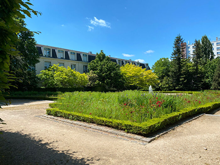 Appartement à vendre - Châtillon, Centre-ville, Sarments - 2 pièces - 1 chambre