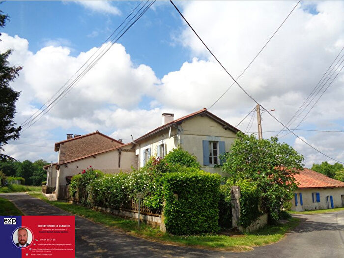 Maison 7 pièces à vendre - Aubeterre-sur-Dronne