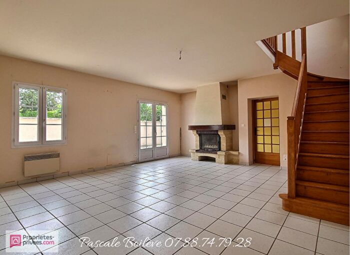 Maison à vendre - Vernoil-le-Fourrier - 4 pièces - 3 chambres