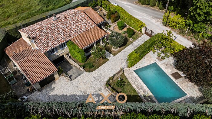 Maison 5 pièces à Maubec, à vendre