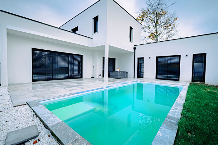 Maison à vendre - Saint-Barthélemy-dAnjou - 6 pièces - 4 chambres