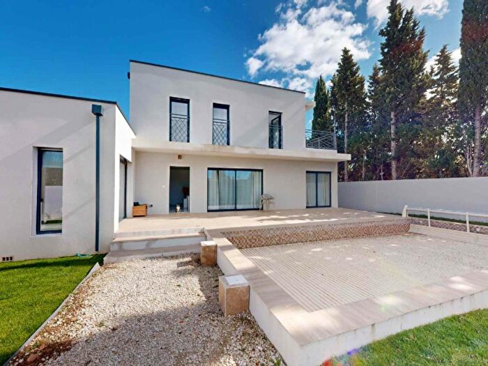 Maisons à vendre et appartements à louer - 1
