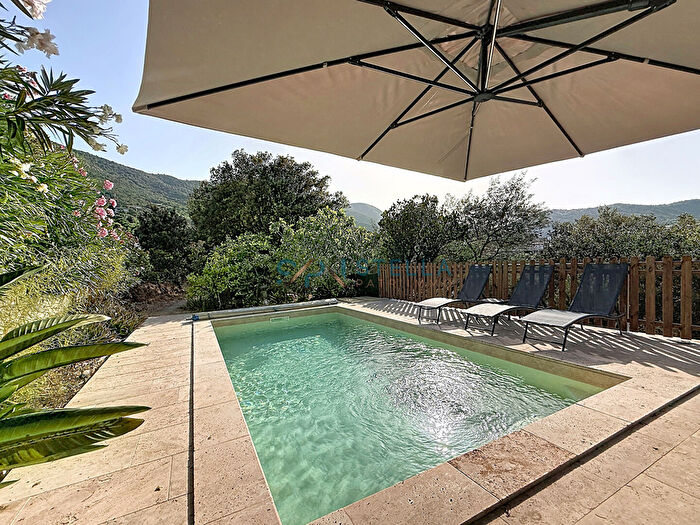 Maison 7 pièces à vendre à Alata