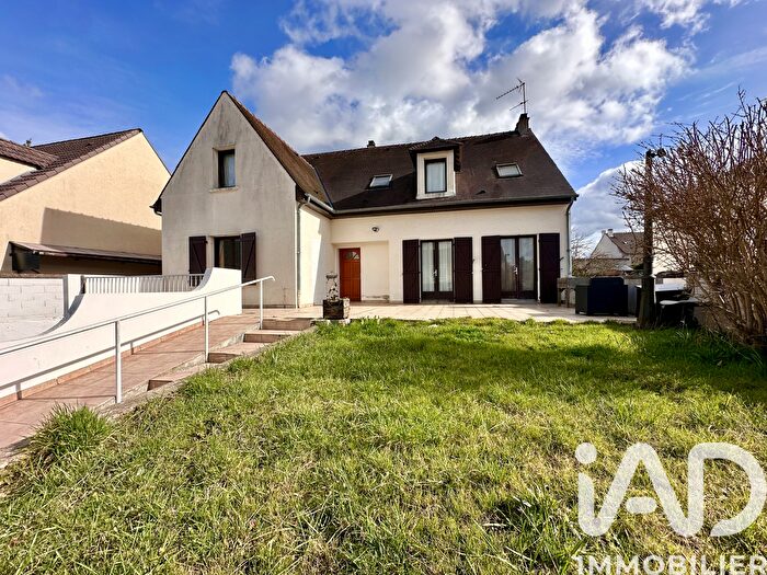Maison à vendre - Trappes, La Boissière - 11 pièces - 9 chambres