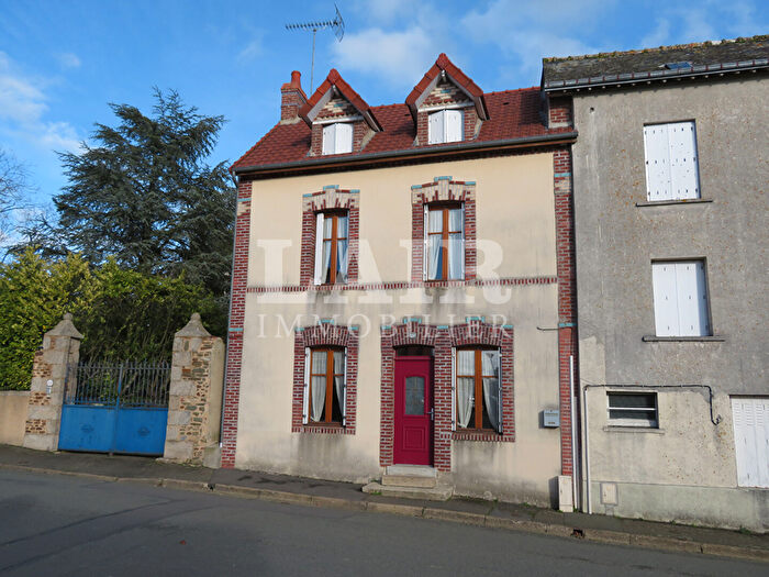 Maison 5 pièces à Pré-en-Pail, à vendre