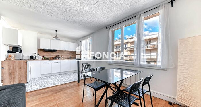 Appartement à vendre - Lyon e , Etats Unis - 3 pièces - 2 chambres