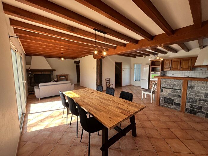 Maison à louer - Armendarits - 5 pièces - 4 chambres