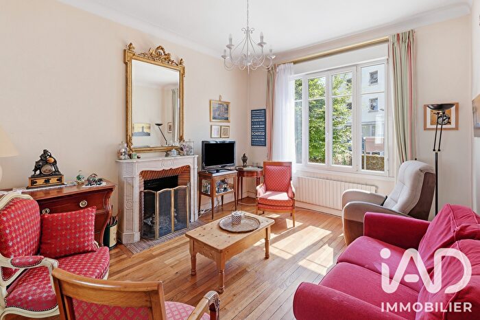 Trappes, Centre-ville, Jaurès, Gare : Maison 8 pièces à vendre