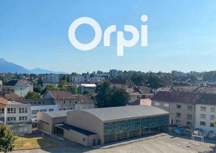 Centre Ville Ouest, Voiron : Appartement 3 pièces à louer