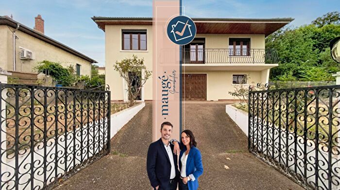 Maison 5 pièces à vendre à Saint-Maurice-l'Exil