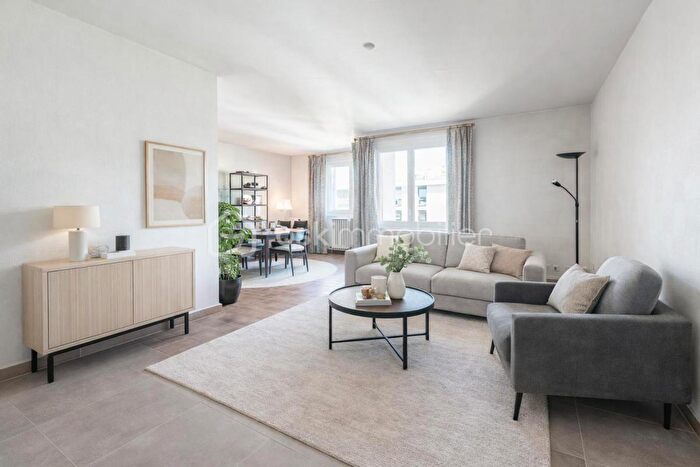 Appartement 4 pièces à vendre - Annecy, Parc des Sports, Fier