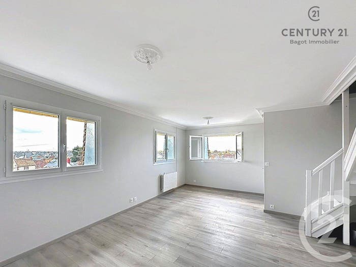 Dives-sur-Mer : Appartement 4 pièces à louer
