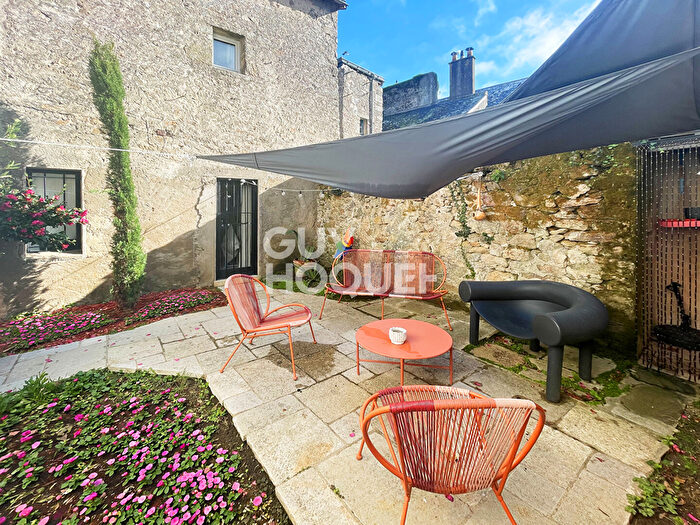 Maison à vendre - Guérande, Centre-ville, Faubourgs - 8 pièces - 4 chambres