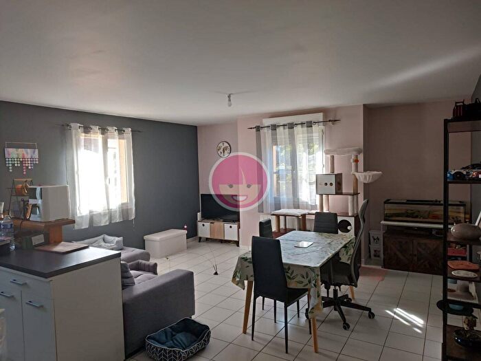 Appartement à louer - Dammarie - 3 pièces - 2 chambres