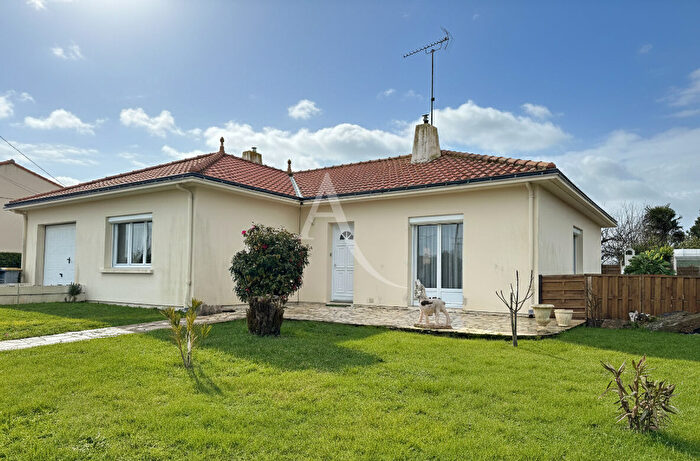 Maison 5 pièces à Coëx, à vendre