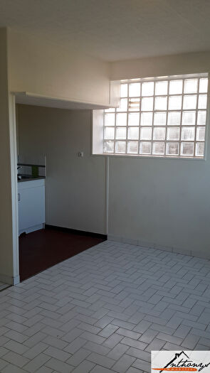 Appartement à louer - Villemomble, Centre-ville, Orangerie - 1 pièce