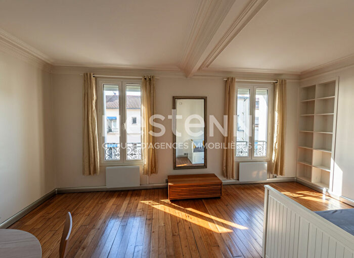Appartement 2 pièces à louer à Courbevoie, Gambetta, La Défense