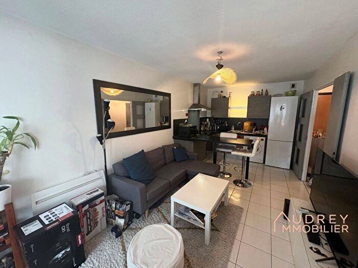 Appartement à louer - Grenoble - 2 pièces - 1 chambre