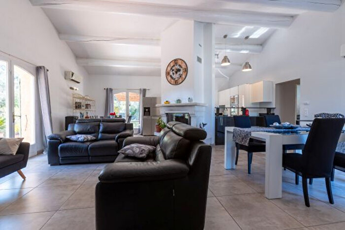 Maison à vendre - Jouques - 7 pièces - 4 chambres