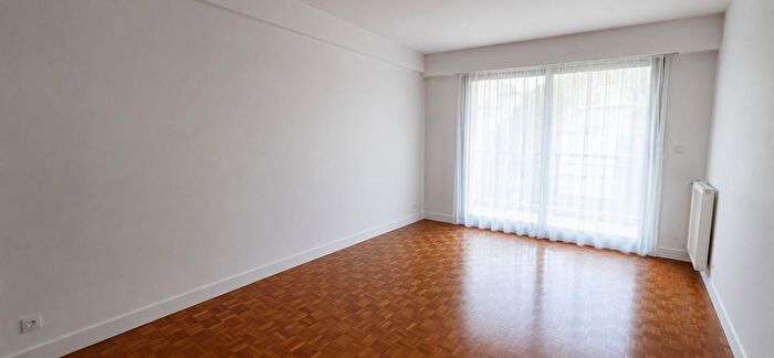 Appartement 3 pièces à Paris 16ème, Auteuil-Nord, Jasmin, Mirabeau, à louer