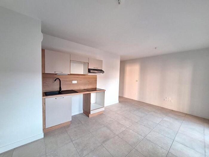 Appartement à louer - Clermont-Ferrand, Montferrand - 2 pièces - 1 chambre