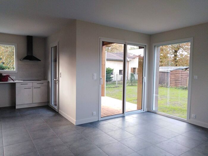 Maison à louer - Brach - 4 pièces - 3 chambres