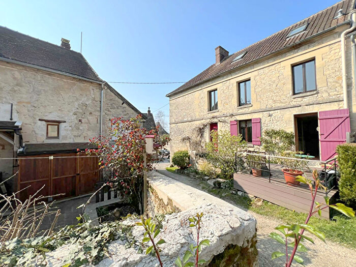 Maison à vendre - Chaumont-en-Vexin - 6 pièces - 4 chambres