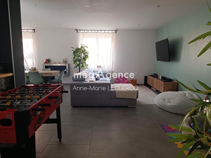 Appartement à vendre - Savigneux - 5 pièces - 3 chambres