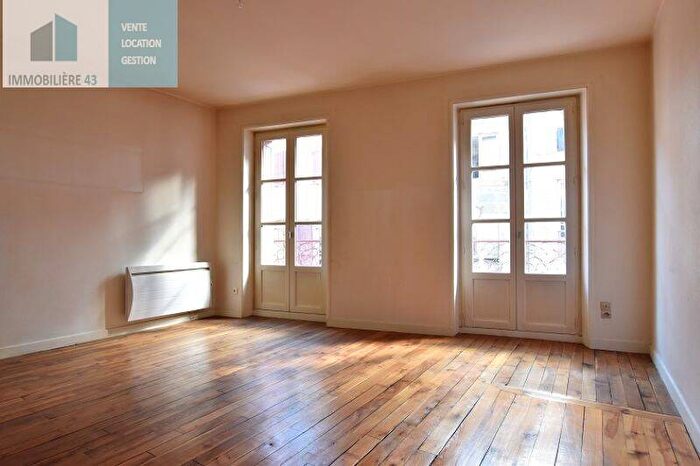 Appartement à louer - Centre Historique, Le Puy-en-Velay - 2 pièces - 1 chambre