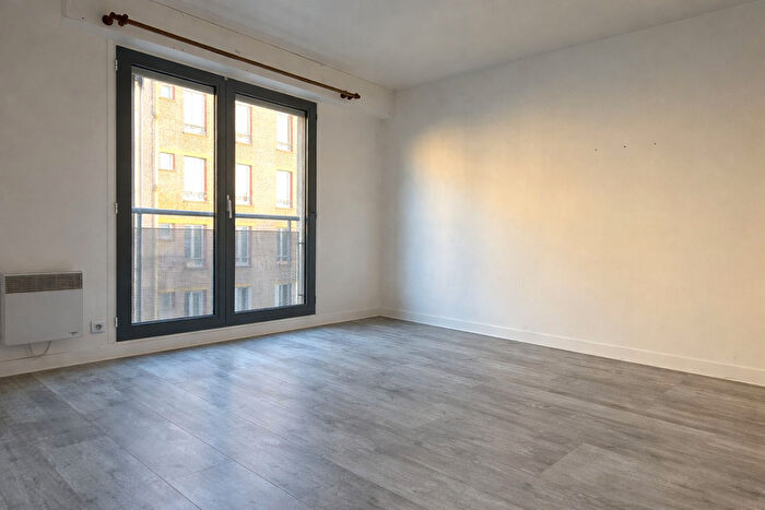Appartement à vendre - Saint-Denis, République, Gare - 1 pièce - 1 chambre