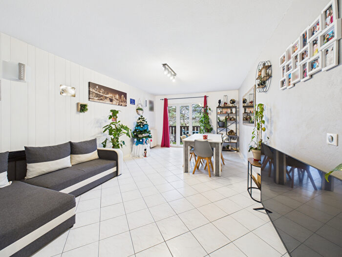 Appartement à vendre - Saint-Alban-Leysse - 4 pièces - 3 chambres