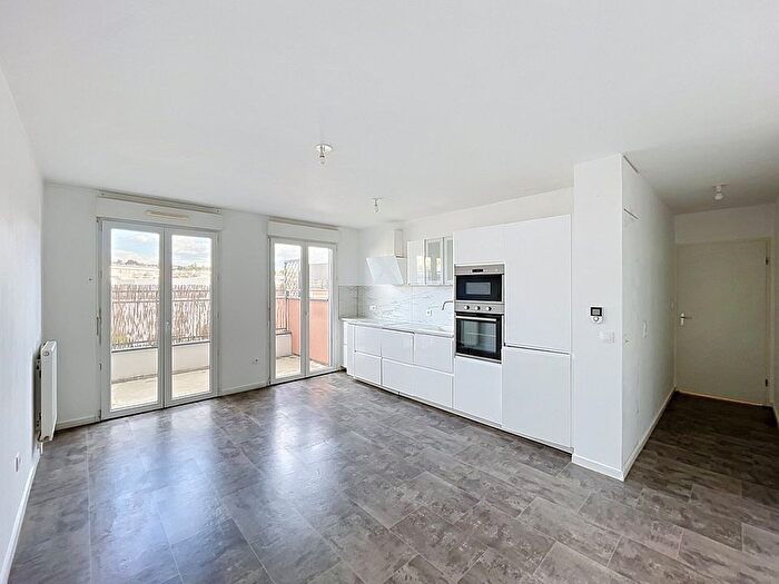 Corbeil-Essonnes, Nacelle, Papeterie : Appartement 3 pièces à louer
