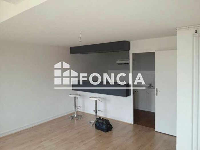 Appartement à louer - Centre Ville, Niort - 2 pièces - 1 chambre