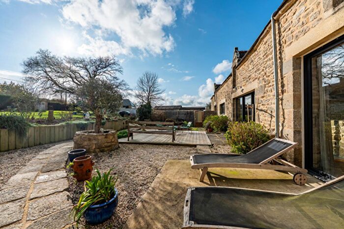 Maison à vendre - Noyal-Muzillac - 8 pièces - 7 chambres