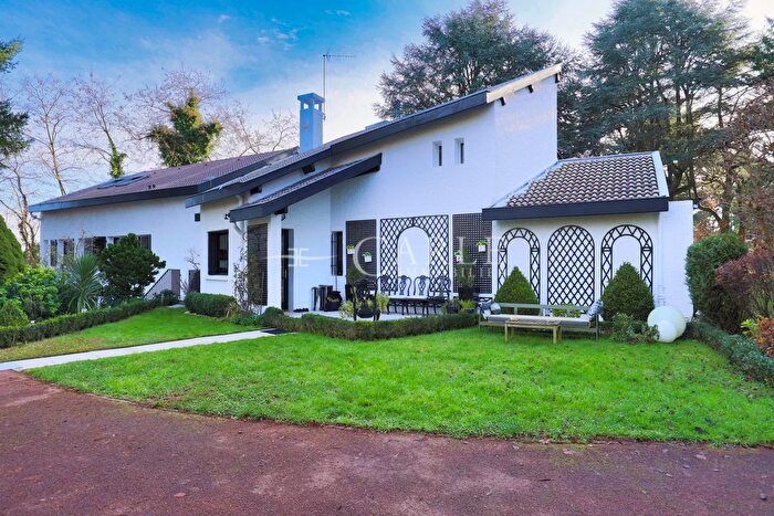 Maison à vendre - Décines-Charpieu, Sablon - 15 pièces - 5 chambres