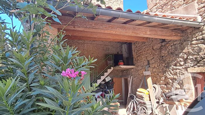 Maison à vendre - Montmirat - 5 pièces - 4 chambres