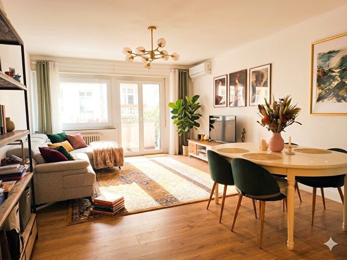 Appartement à louer - Strasbourg - 3 pièces - 2 chambres