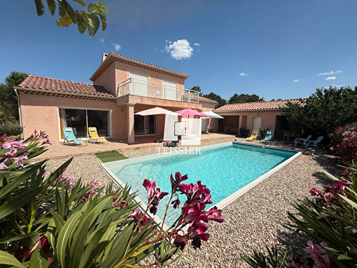 Maison à vendre - Les Vans - 6 pièces - 4 chambres