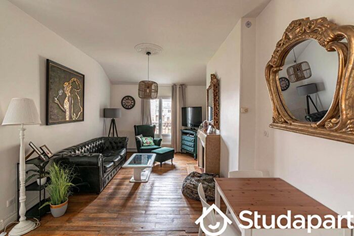 Appartement à louer - Centre Ville, Reims - 3 pièces - 2 chambres