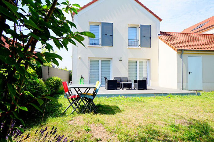 Maison à vendre - Épône - 6 pièces - 4 chambres