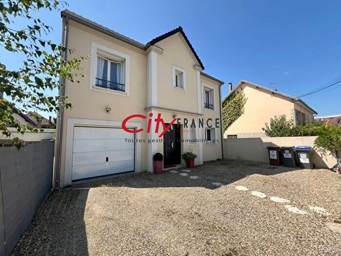 Poissy : Maison 5 pièces à louer