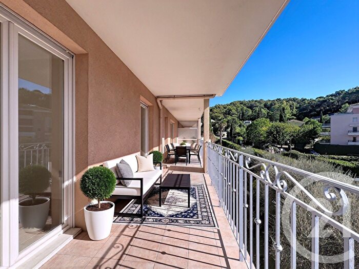 Appartement à vendre - Mougins, Centre-ville, Village, Tournamy, Le Val de Mougins - 4 pièces - 3 chambres