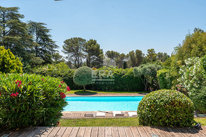 Maison à vendre - Cabriès - 5 pièces - 4 chambres