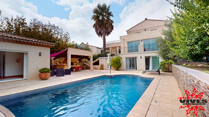 Maison à vendre - Autignac - 10 pièces - 5 chambres