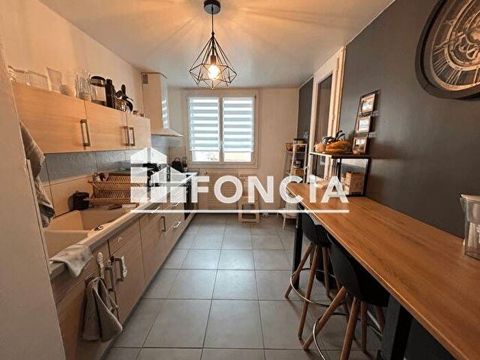 Appartement à louer - Chony, Bourg-Lès-Valence - 5 pièces - 3 chambres