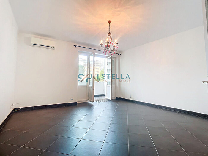 Appartement à louer - Ajaccio, La Viletta, Pietrina, Gare - 3 pièces - 2 chambres