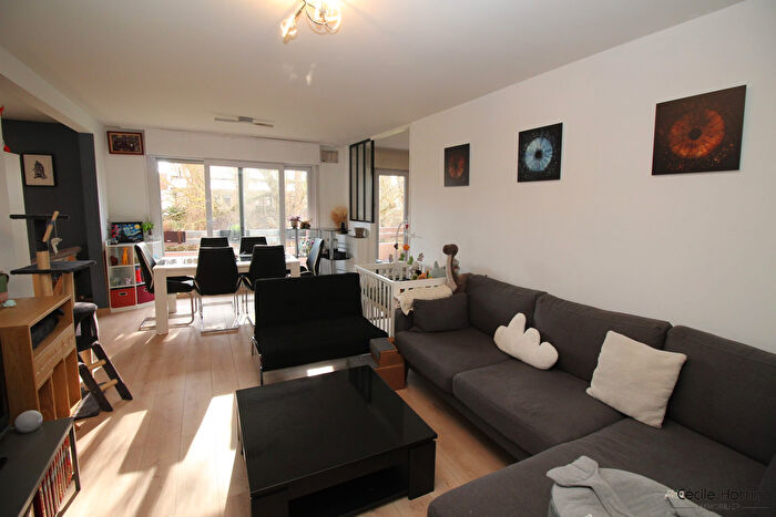 Appartement à vendre - Seclin - 4 pièces - 2 chambres